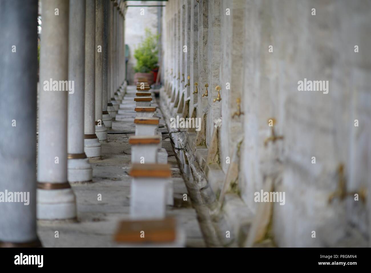 Ablution mosque hi-res stock photography and images - Alamy
