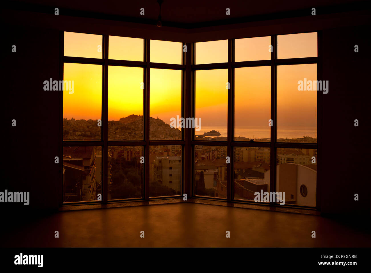 Best windows hi-res stock photography and images - Alamy