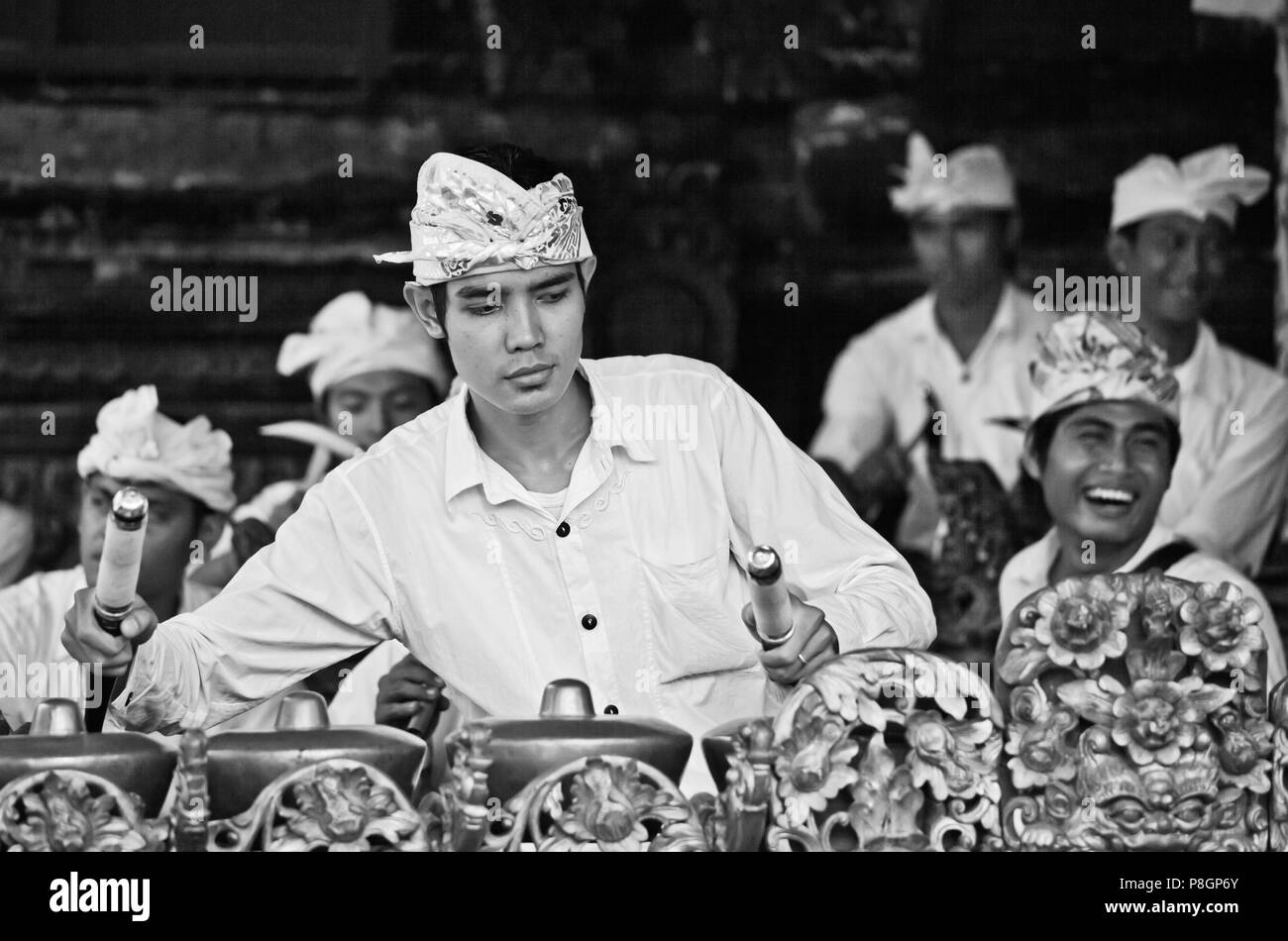 Indonesia bali gamelan traditional indonesian hi-res stock photography ...