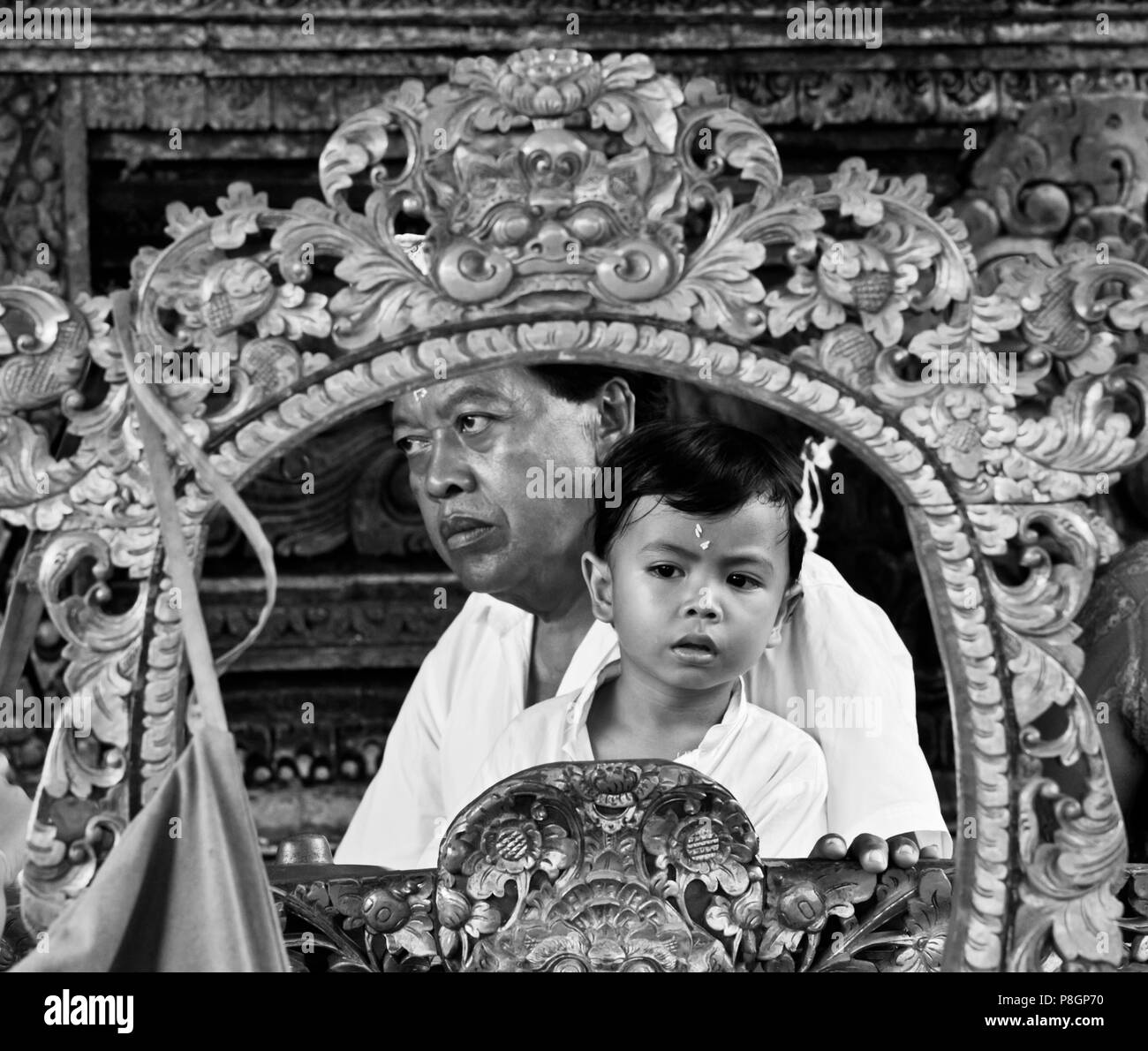 Bali father son in traditional dress hi-res stock photography and ...