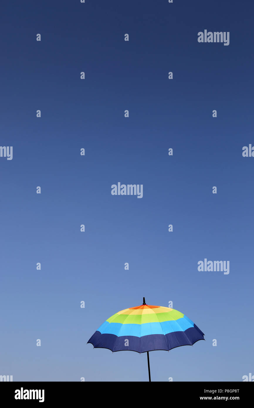 Hot sun umbrella hi-res stock photography and images - Alamy