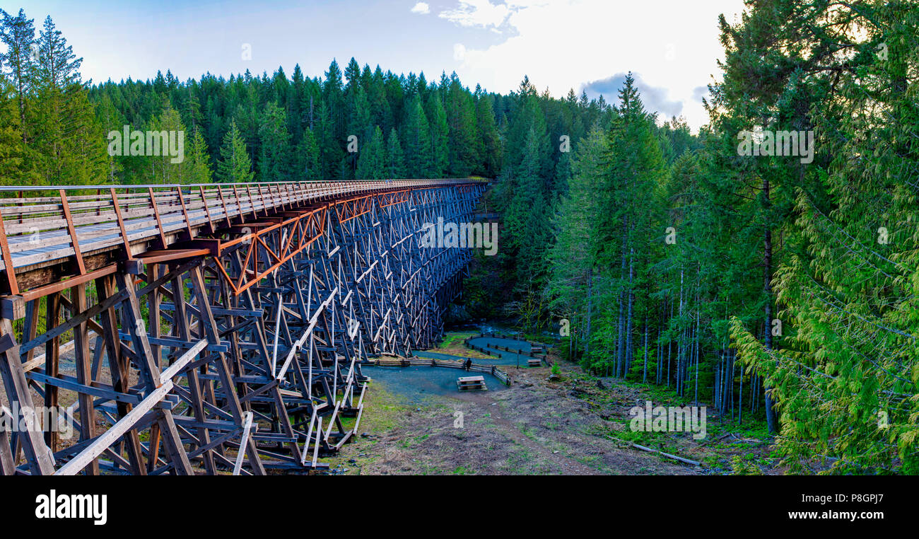 Kinsol trestle wooden railroad bridge hi-res stock photography and ...