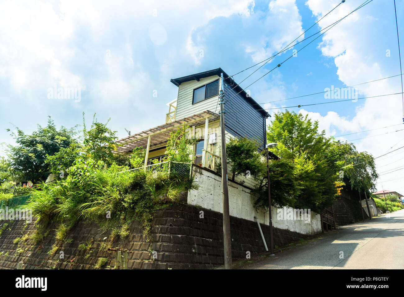 Japanese house entrance hi-res stock photography and images - Alamy