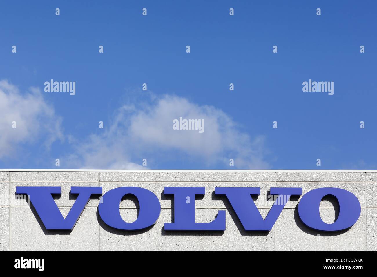 Volvo truck sign hi-res stock photography and images - Alamy