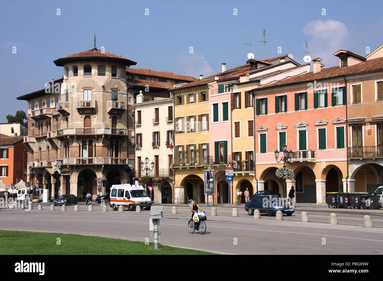 Old town padua hi-res stock photography and images - Alamy