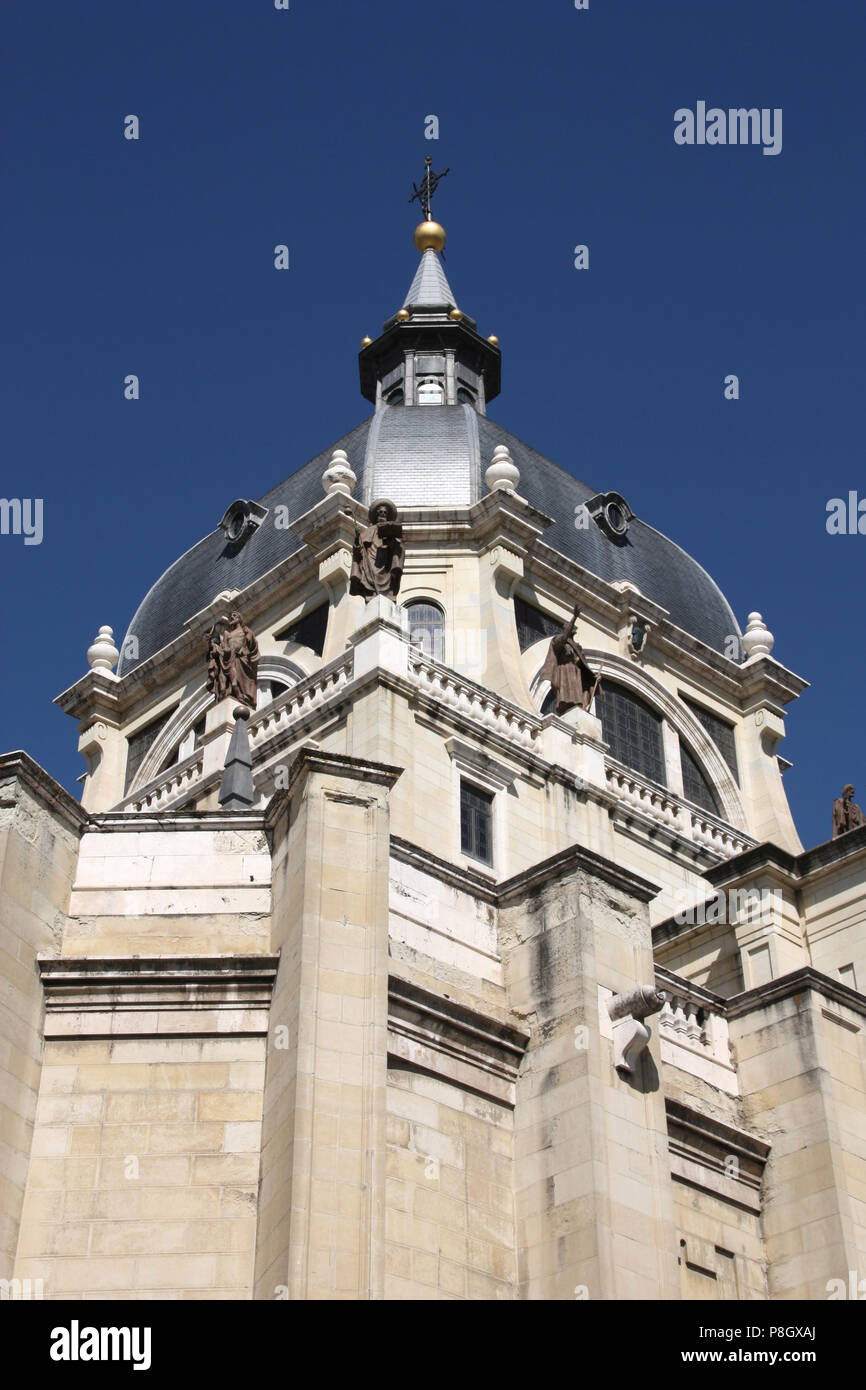 Catholic church in madrid hi-res stock photography and images - Alamy