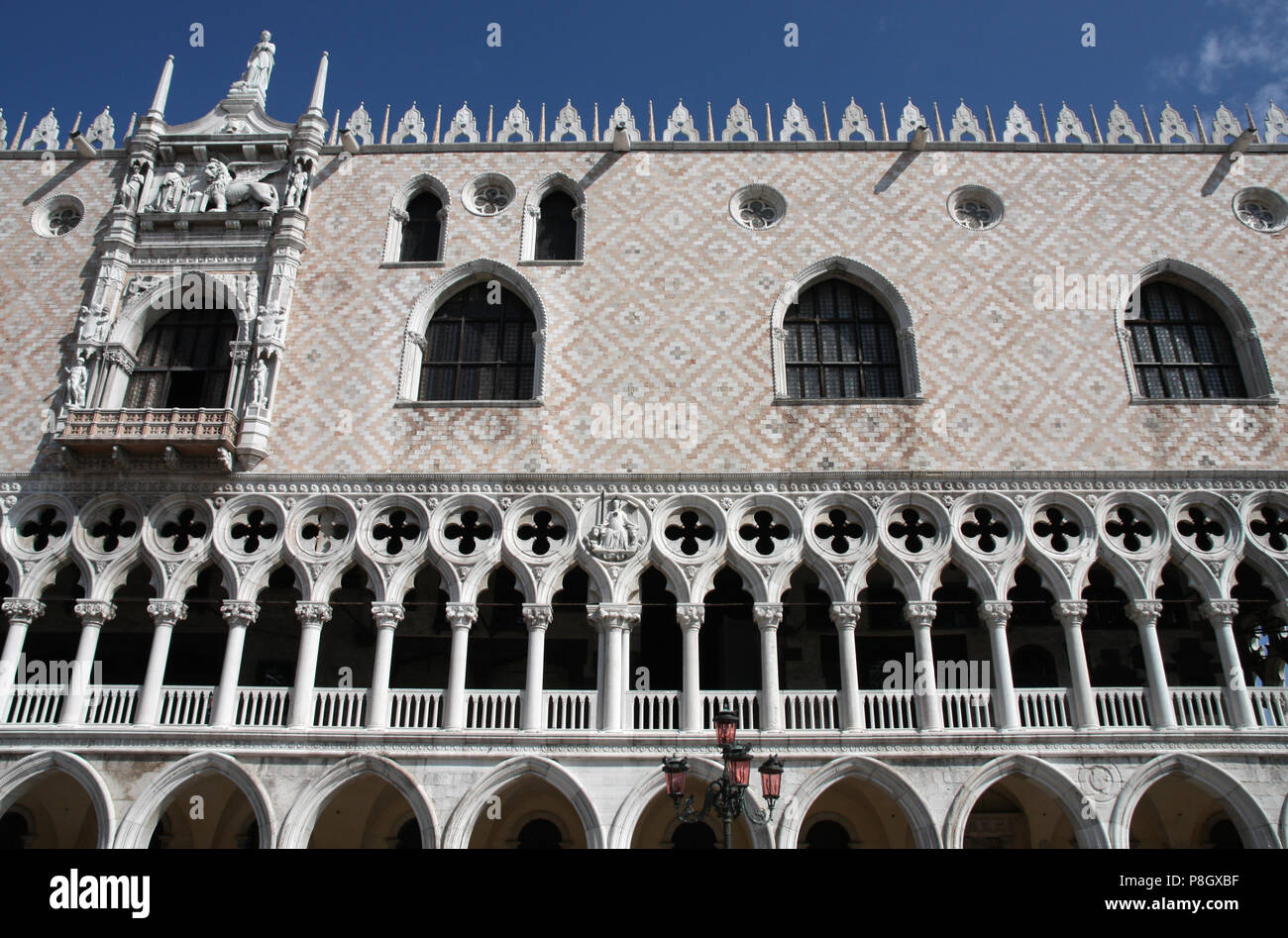 Famous Doge's Palace in Venice, Italy. Old architecture Stock Photo - Alamy