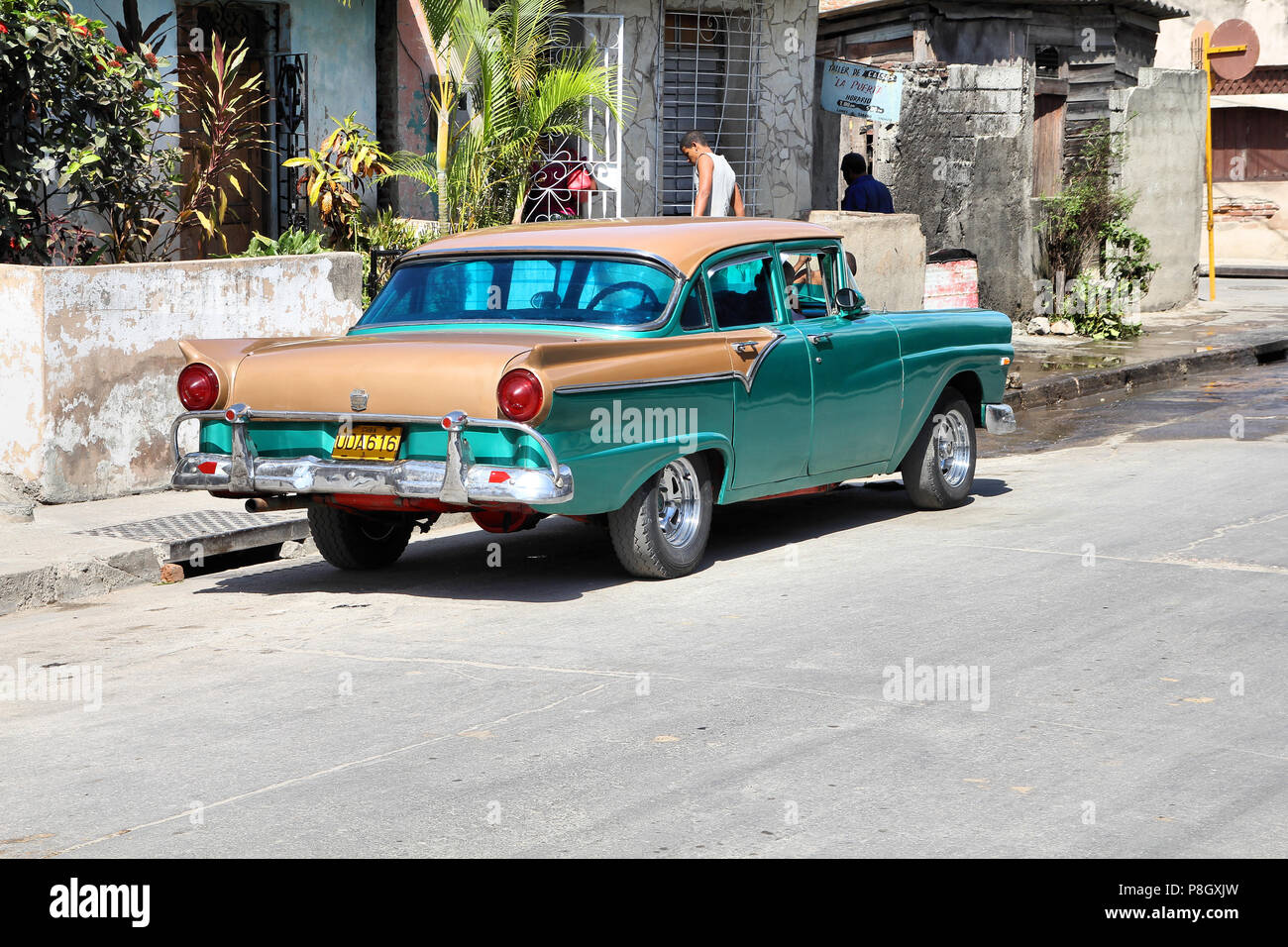 Santiago classic car hi-res stock photography and images - Alamy