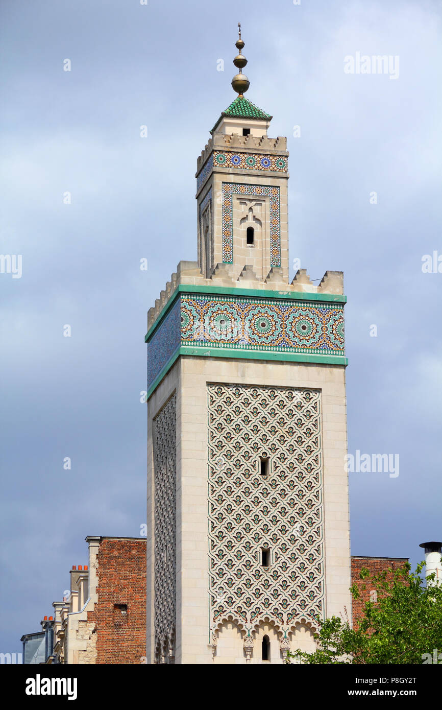 Paris, France - famous Grand Mosque in Latin Quarter. UNESCO World ...