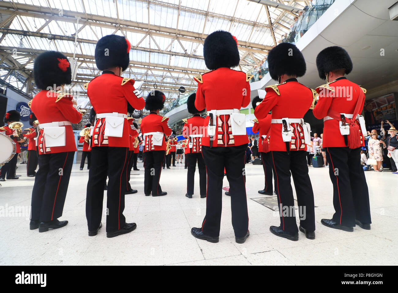 Coldstream guards band hi-res stock photography and images - Alamy