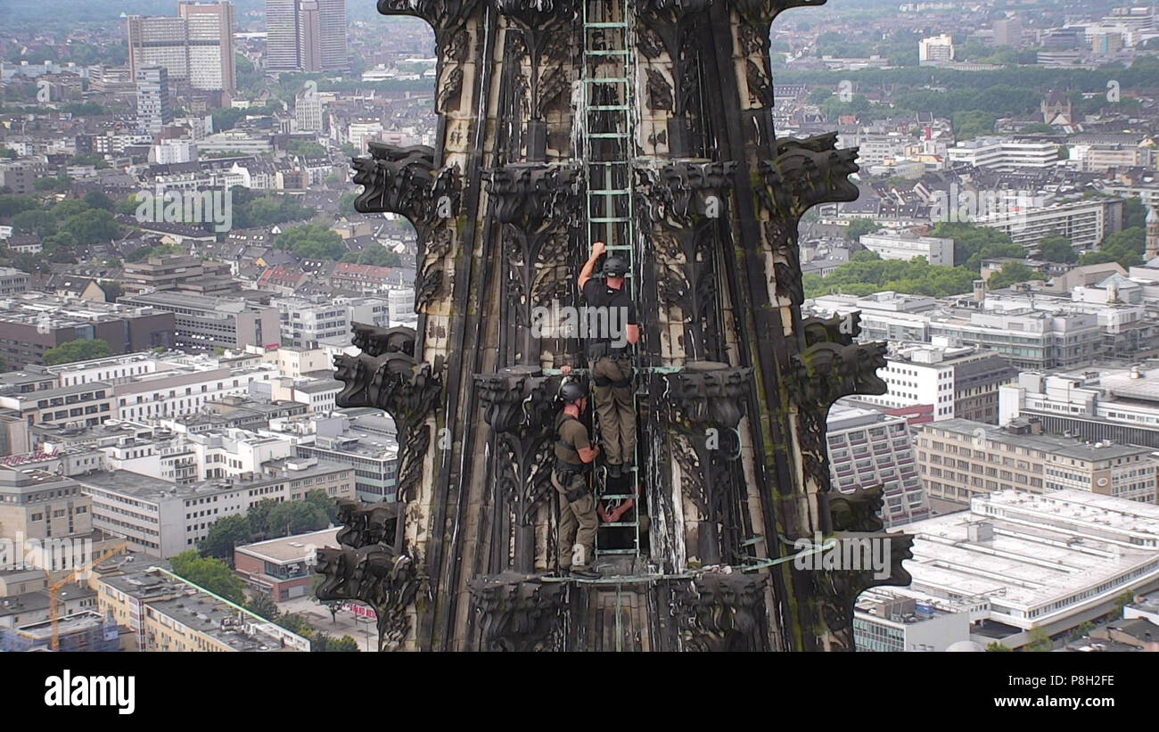 Cologne, Germany. 11th July, 2018. Special forces of the Special ...