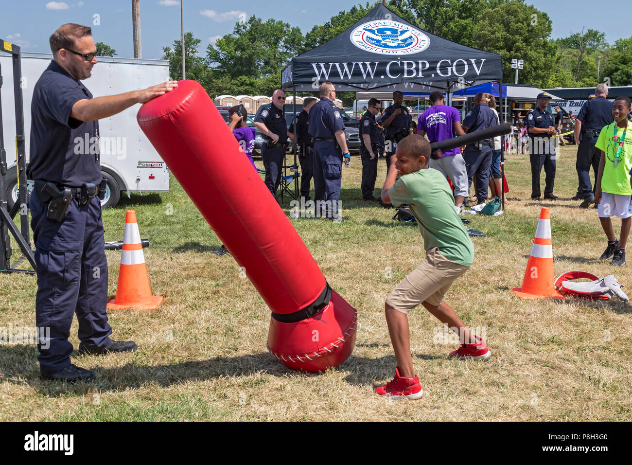 Border police booth hi-res stock photography and images - Alamy