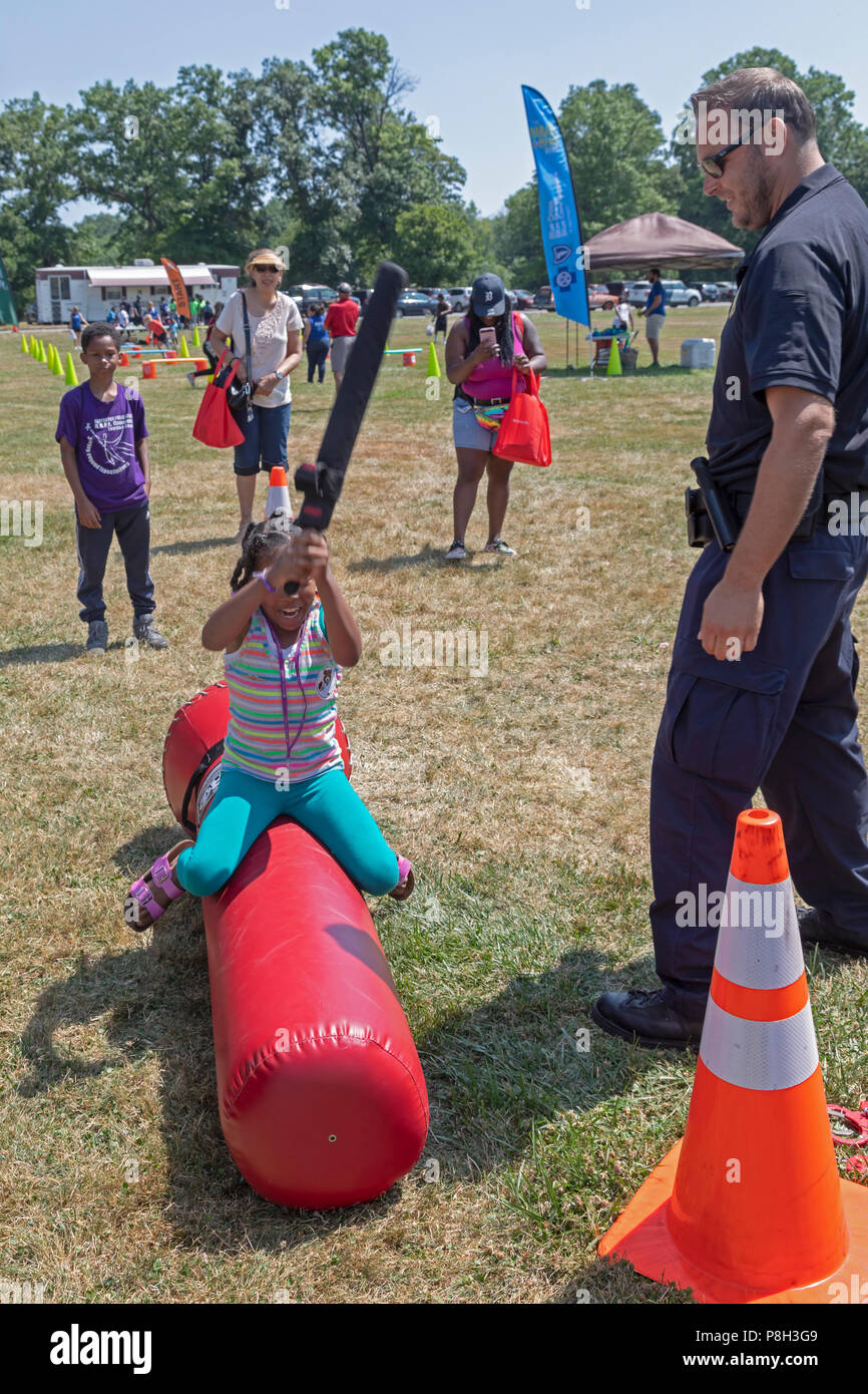 U s customs and border protection officers hi-res stock photography and ...
