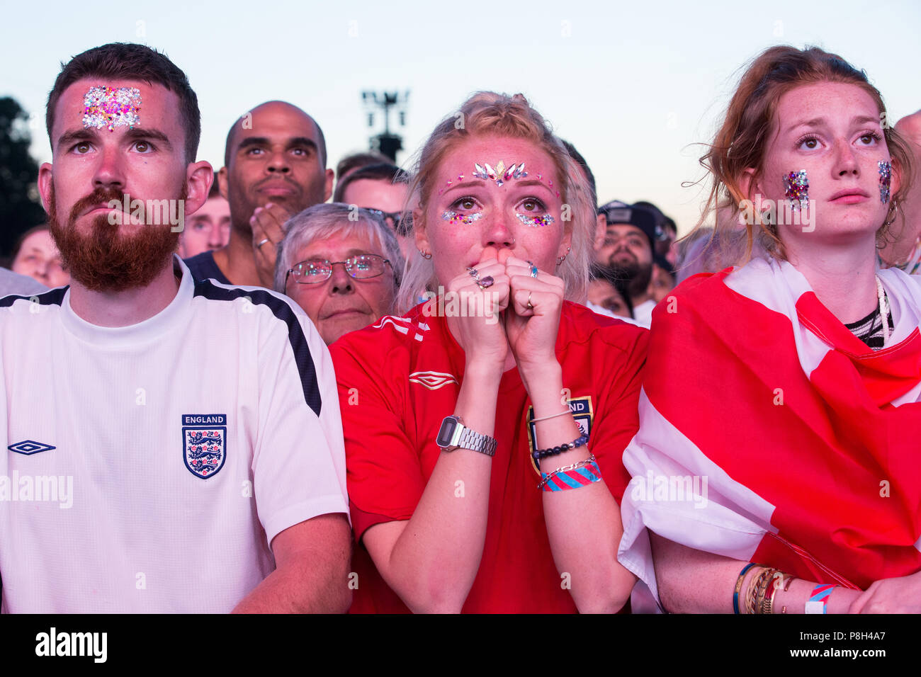 Sad england fans defeated hi-res stock photography and images - Alamy