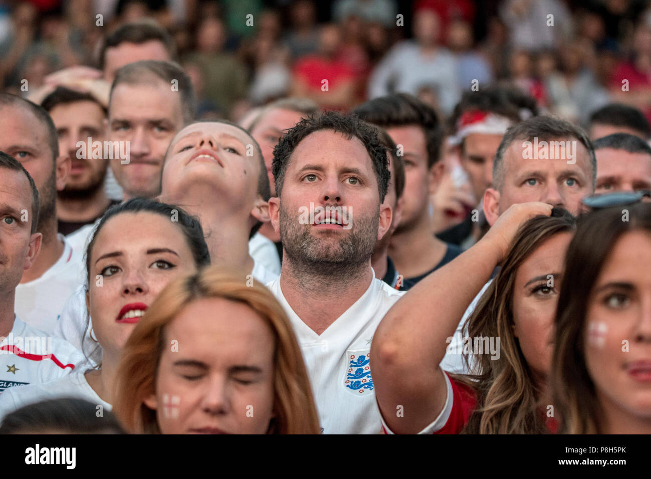Crying england fan hi-res stock photography and images - Alamy