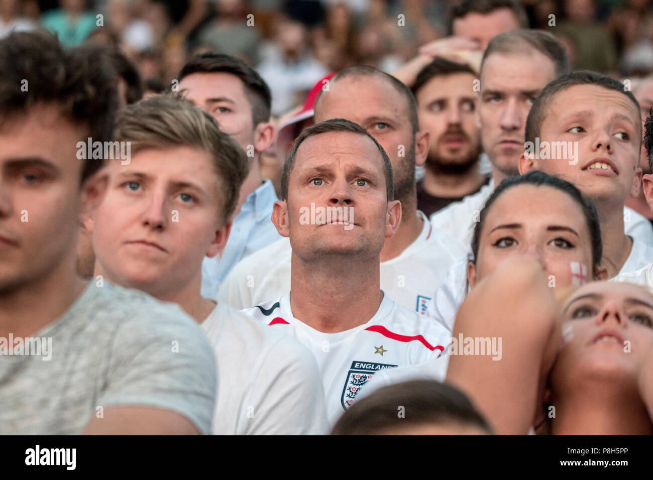 Crying england fan hi-res stock photography and images - Alamy