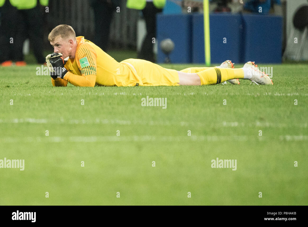 Frozen football pitch hi-res stock photography and images - Alamy