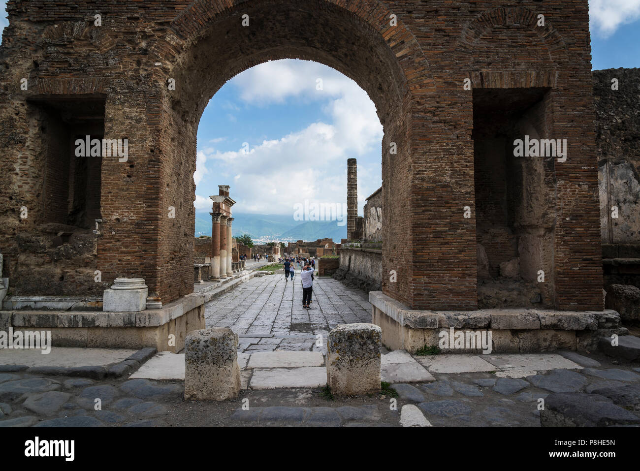 Pompeii forum arch hi-res stock photography and images - Alamy
