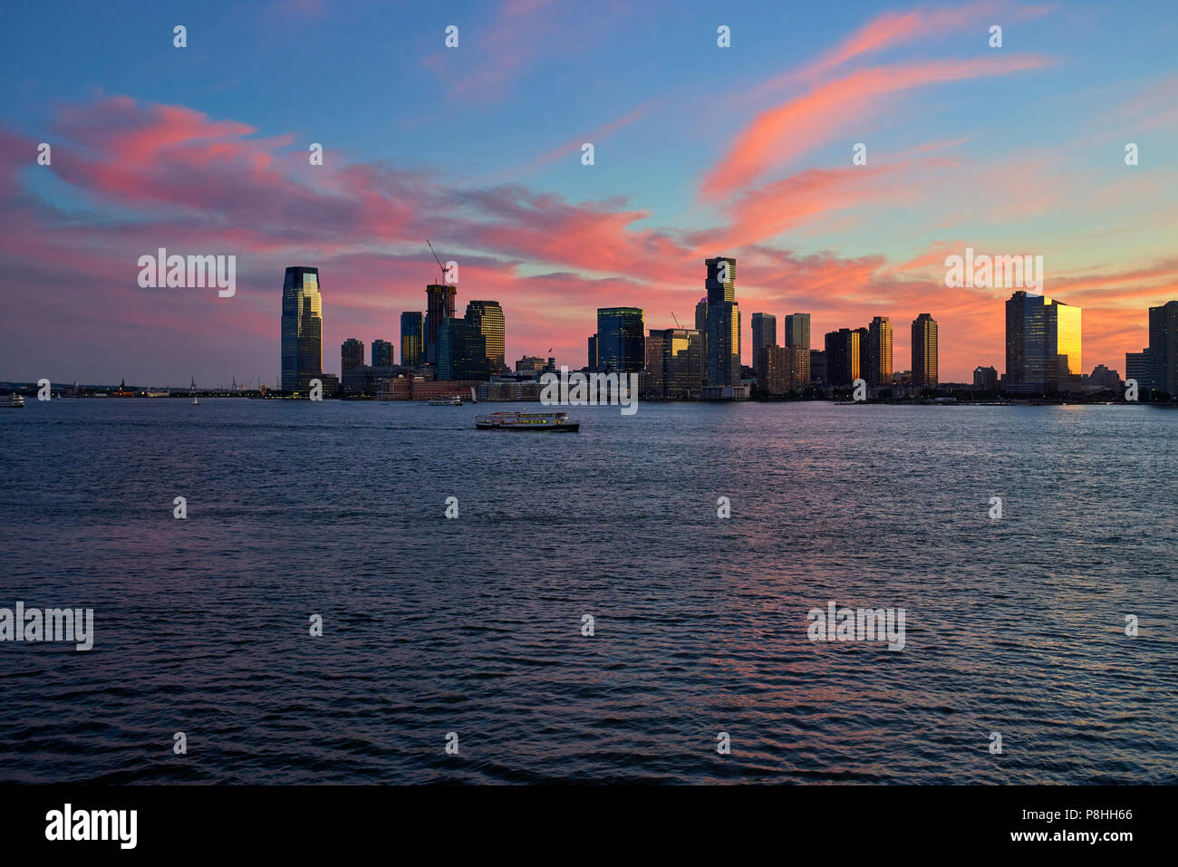 Sky jersey city high rise hi-res stock photography and images - Alamy