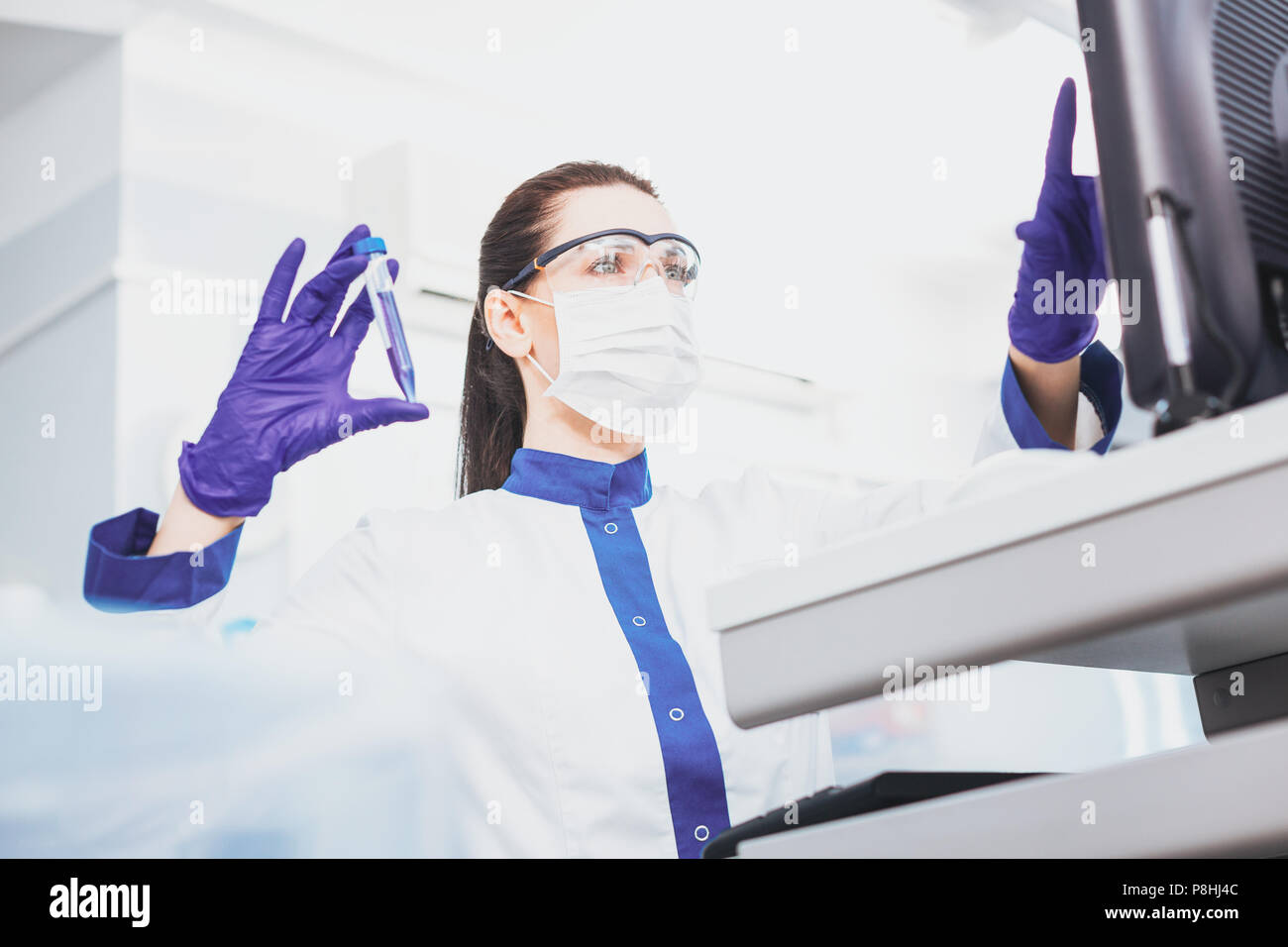 Diagnostic analysis hi-res stock photography and images - Alamy