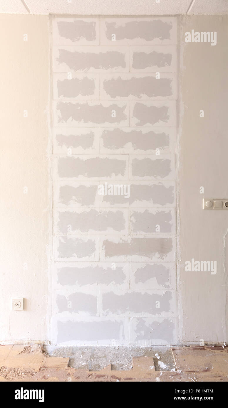 Building a small wall with lightweight concrete blocks - Do it yourself ...