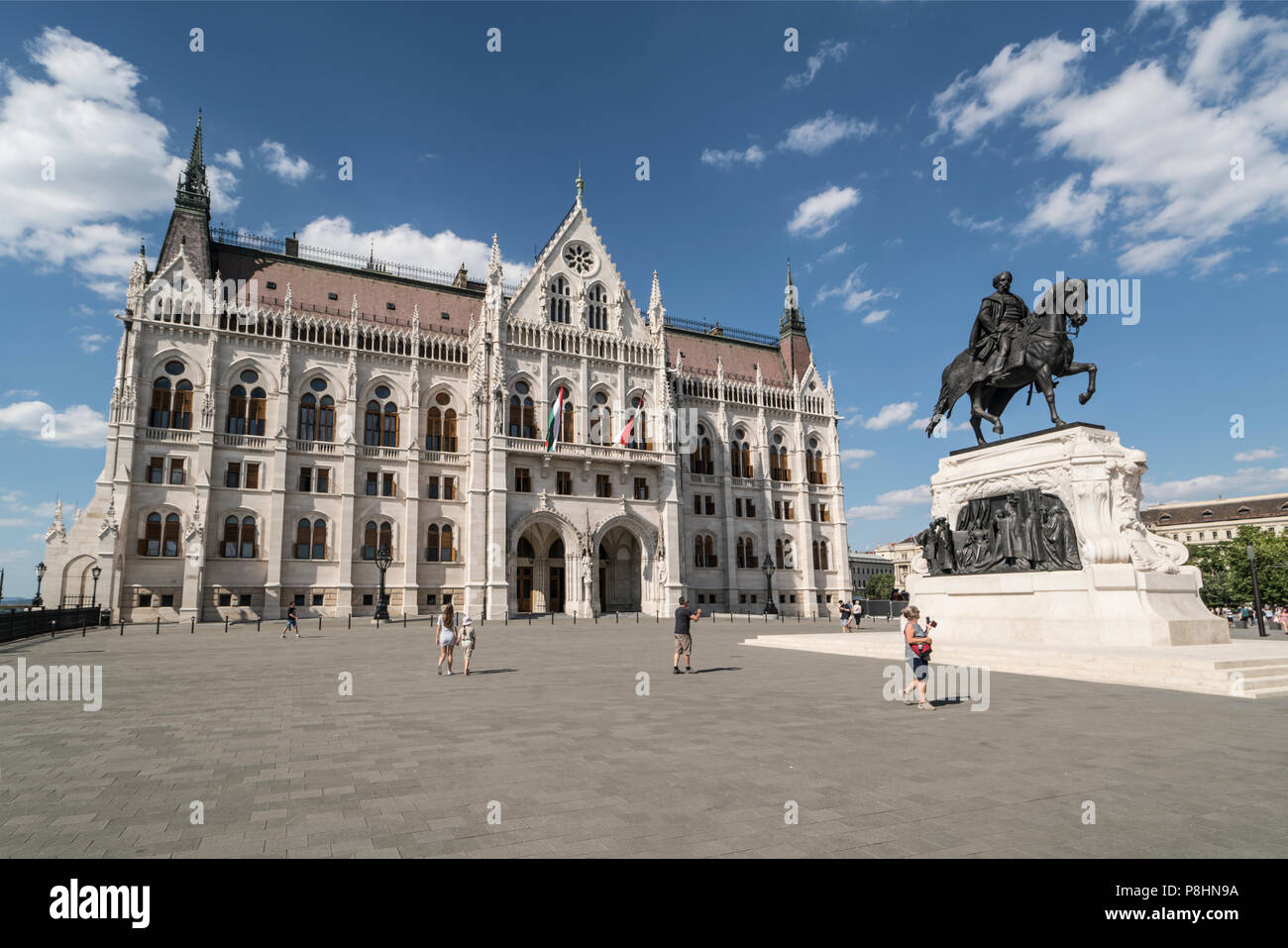 the Hungarian parliament building on Kossuth Square in Budapest ...