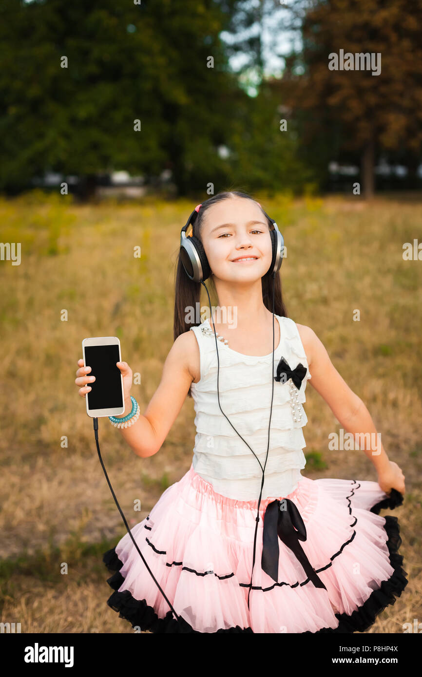 Musical dancing girl hi-res stock photography and images - Alamy