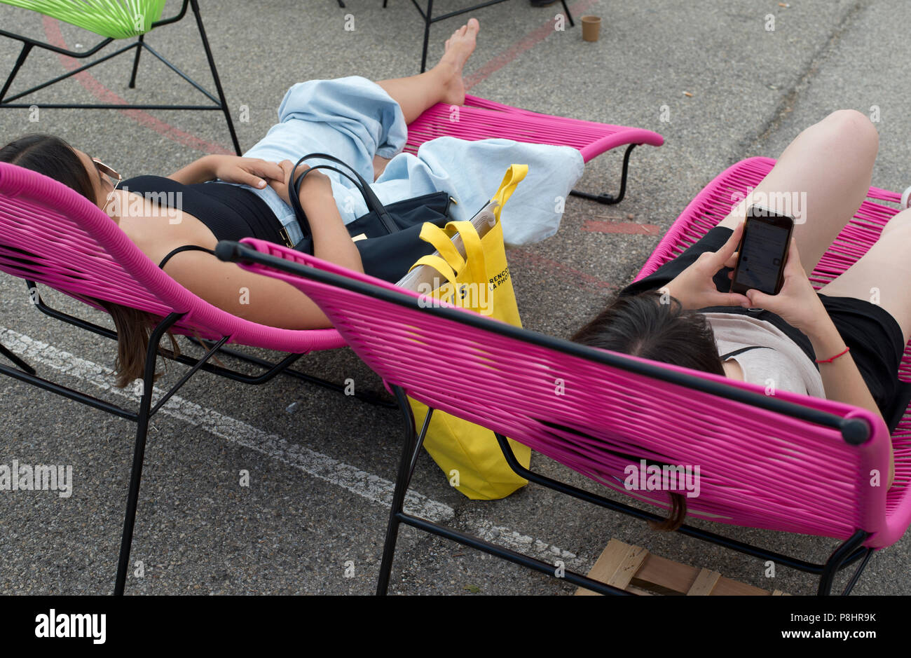 Pink lounger hi-res stock photography and images - Alamy