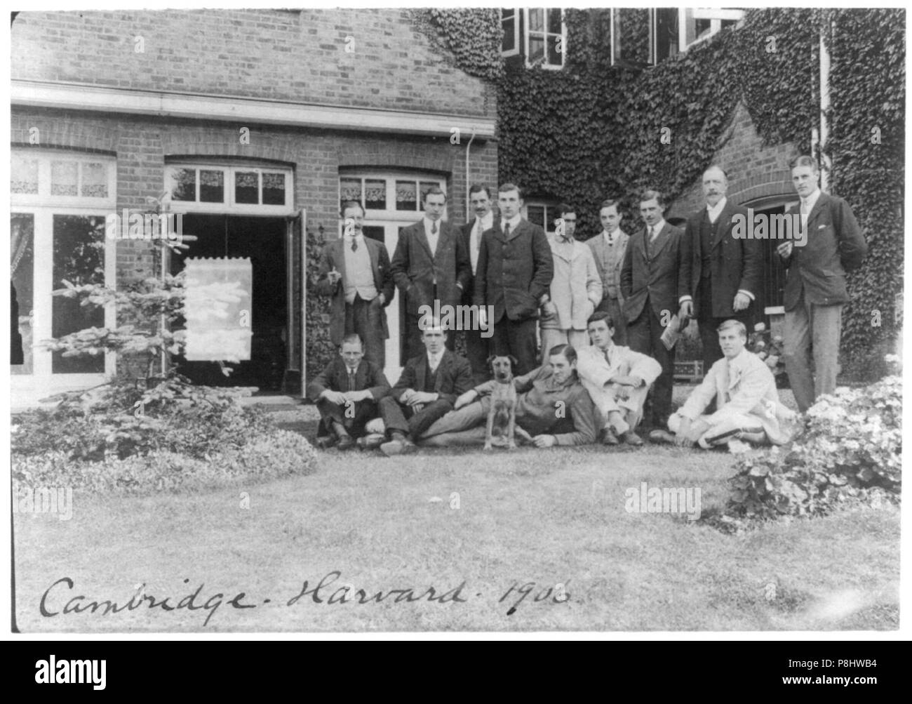 8-oar shell race between Harvard and Cambridge. Cambridge, Mass. 1906 ...