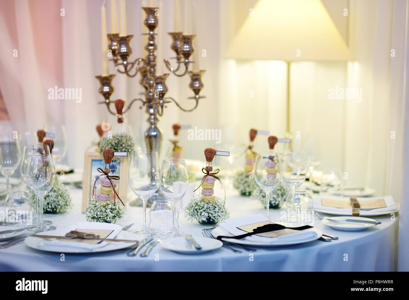 Table setting for an event party or wedding reception Stock Photo - Alamy