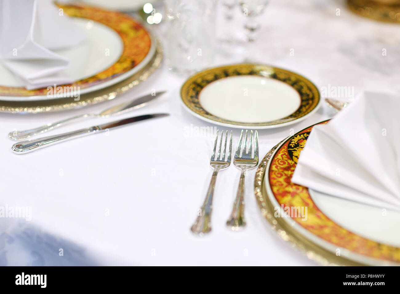 Table setting for an event party or wedding reception Stock Photo - Alamy