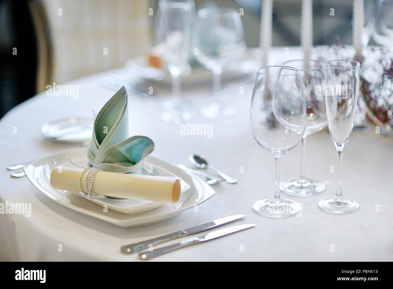 Table setting for an event party or wedding reception Stock Photo - Alamy