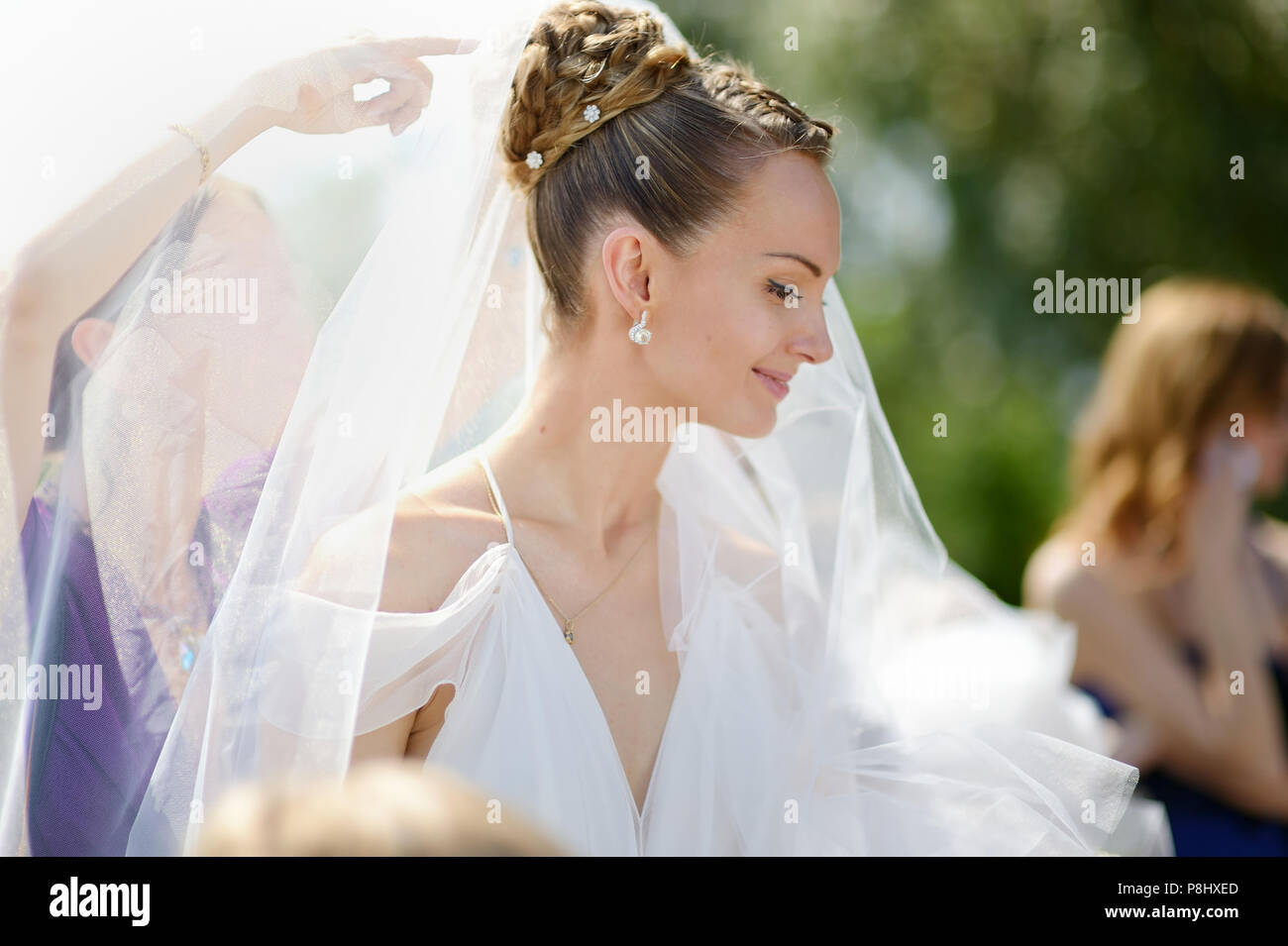 The bride with flowers before the wedding hi-res stock photography and ...
