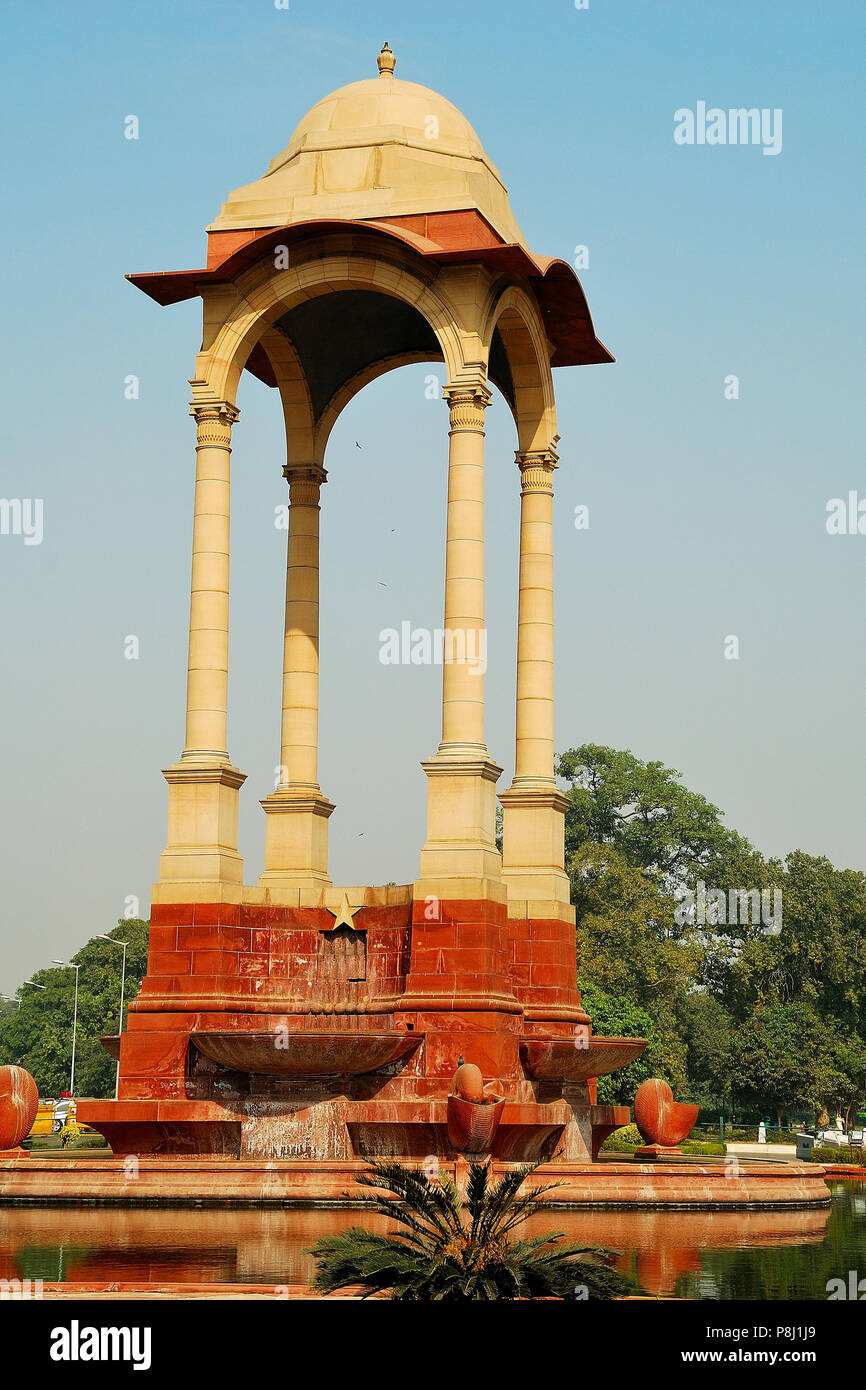 New delhi delhi india canopy india gate hi-res stock photography and ...