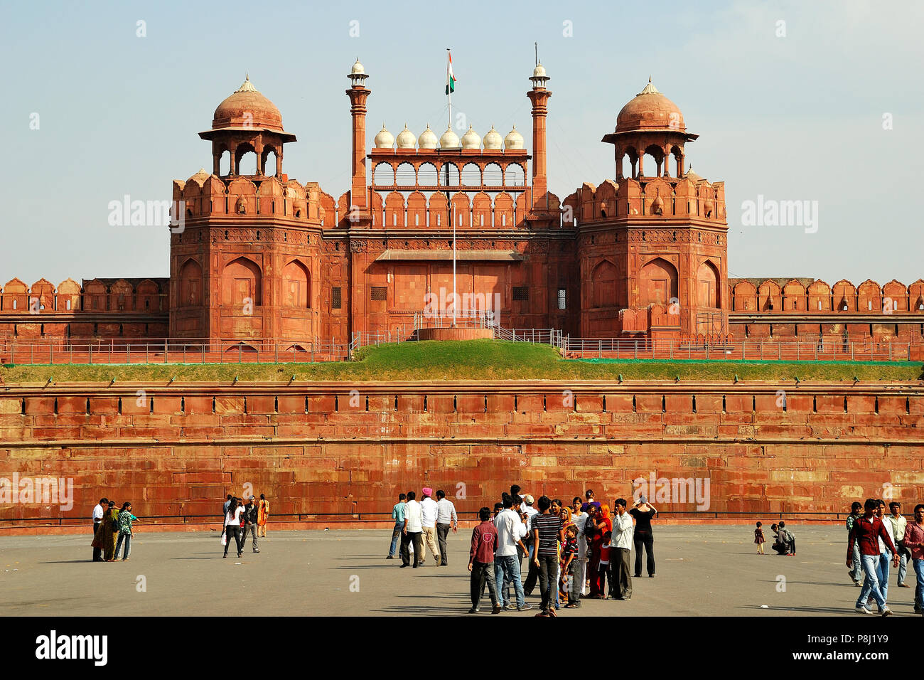 Gate entrance to red fort delhi hi-res stock photography and images - Alamy