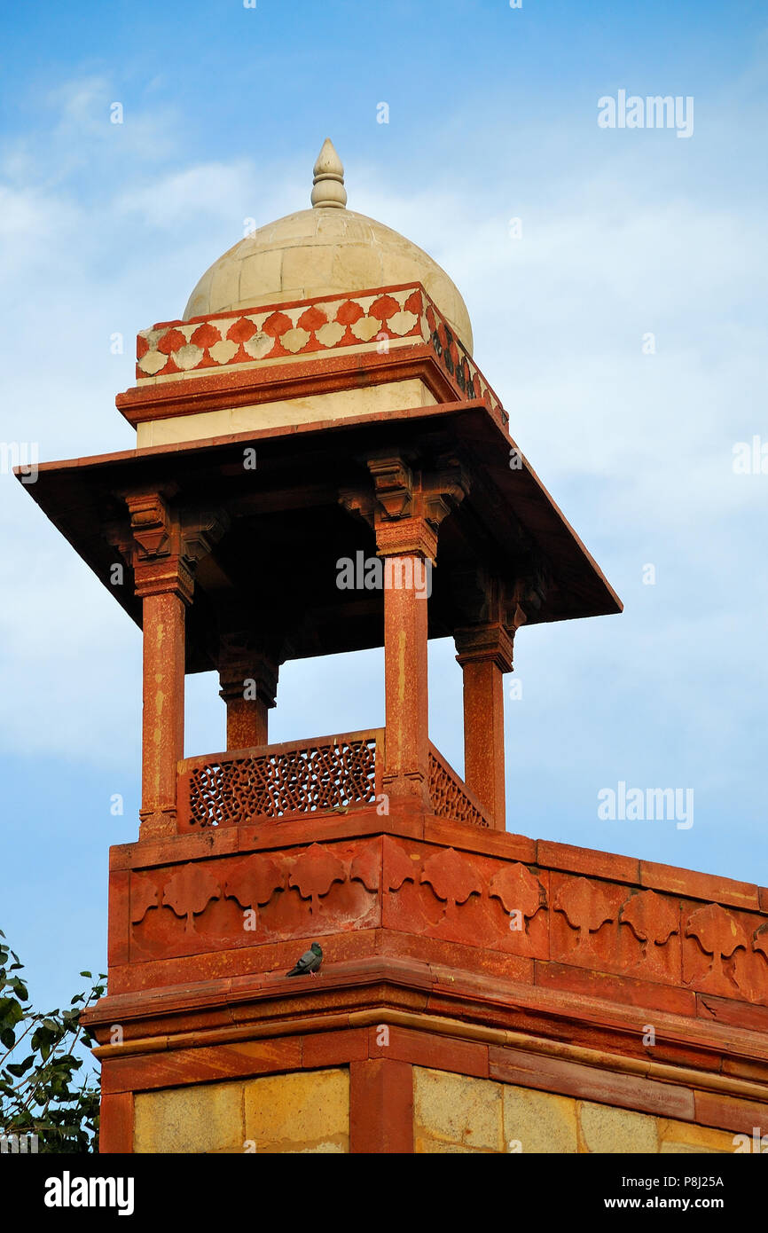 Chhatri mughal architecture hi-res stock photography and images - Alamy