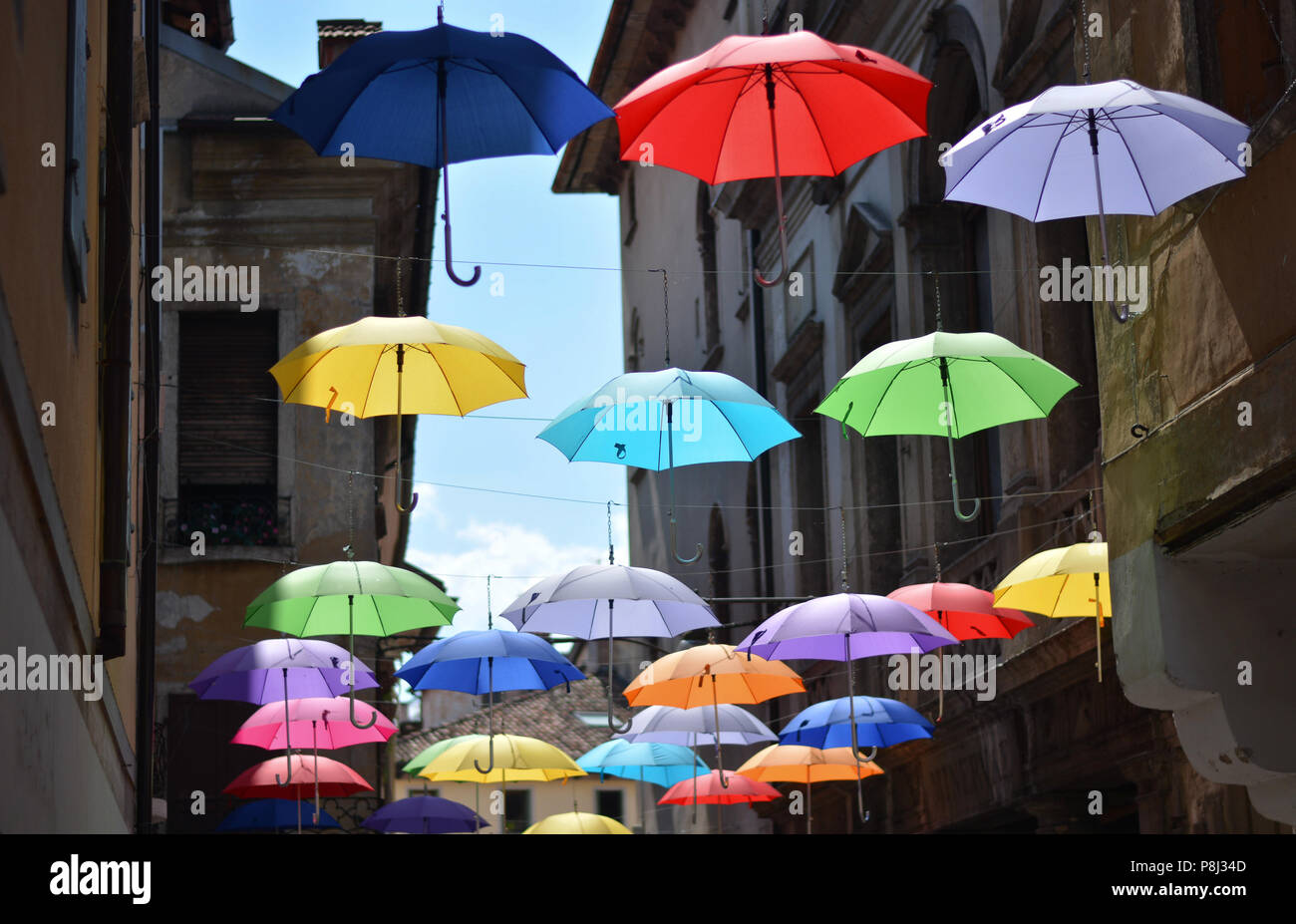 London flying umbrella hi-res stock photography and images - Alamy