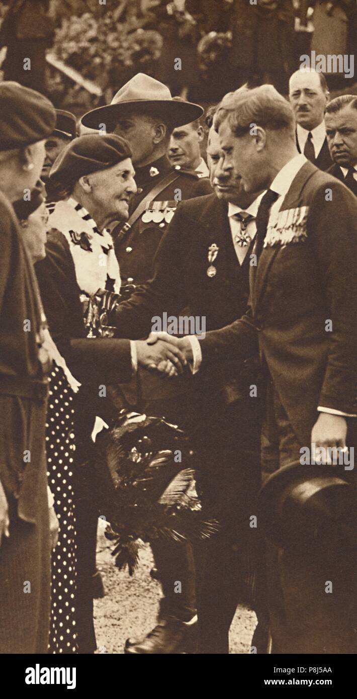 Edward viii coronation hi-res stock photography and images - Alamy
