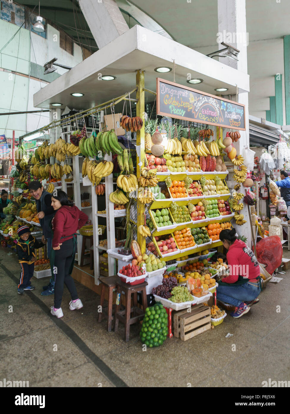 Mercado de surquillo de lima hi-res stock photography and images - Alamy
