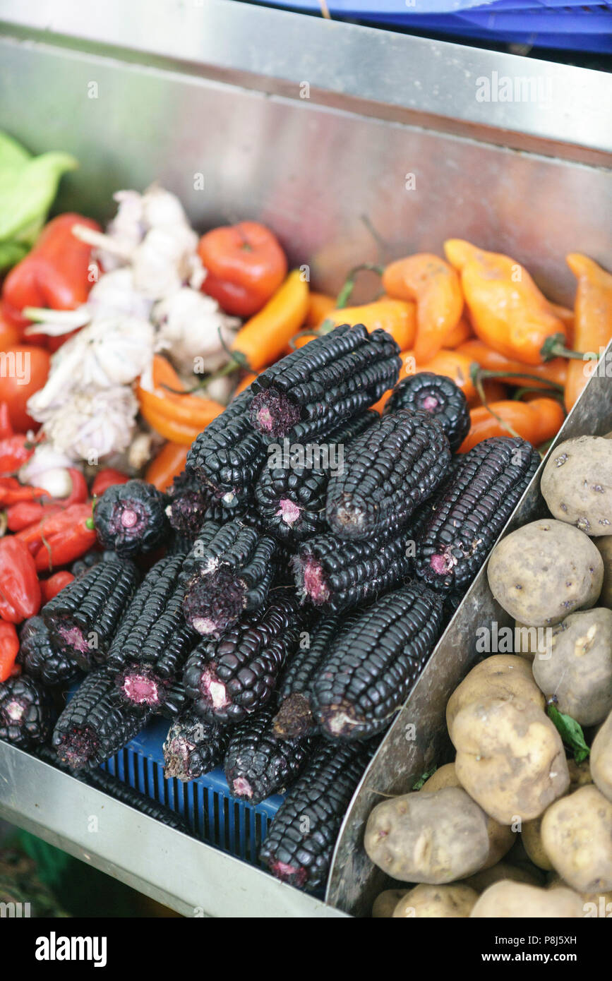 Mercado de surquillo de lima hi-res stock photography and images - Alamy