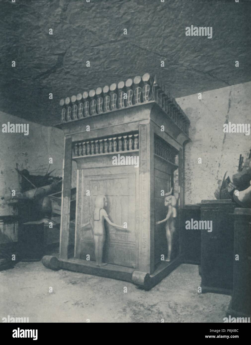 Tutankhamun canopic shrine hi-res stock photography and images - Alamy