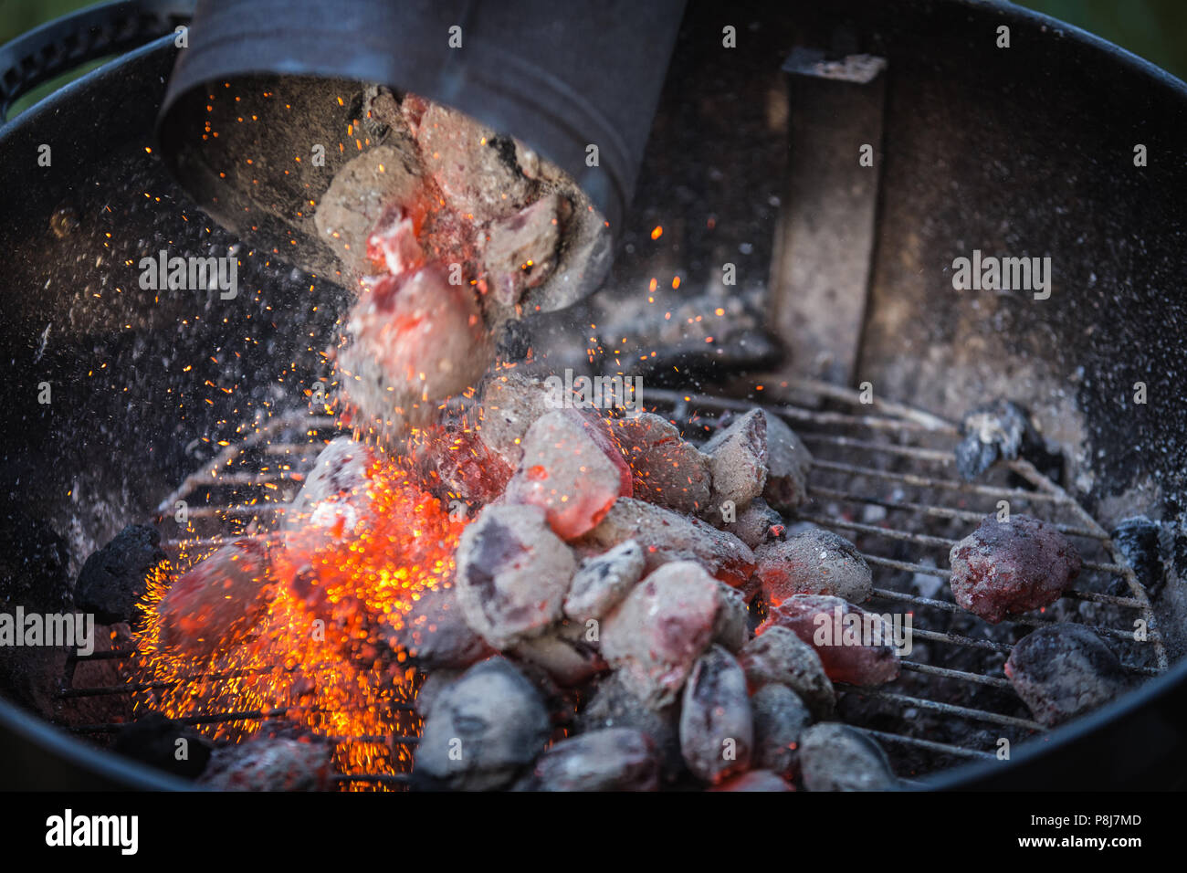 Old fashioned barbecue hi-res stock photography and images - Alamy