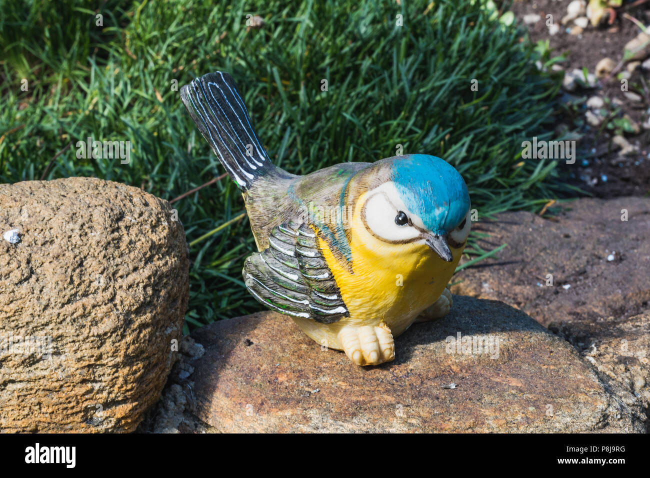 Fat bird statue hi-res stock photography and images - Alamy