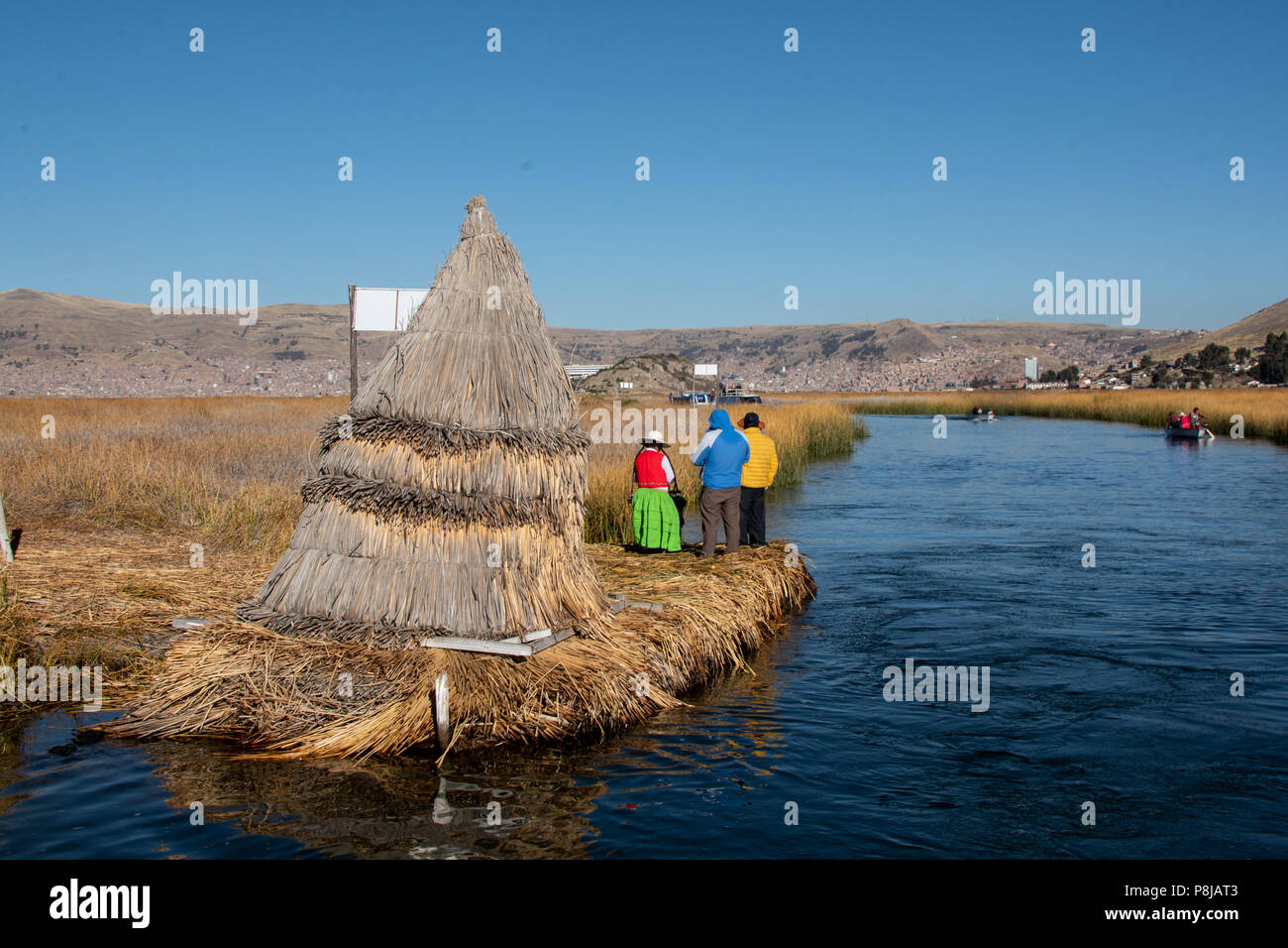 PERU SURAMERICANA lago ticaca Stock Photo - Alamy