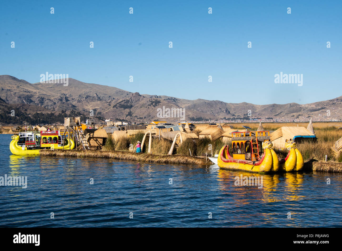 PERU SURAMERICANA lago ticaca Stock Photo - Alamy