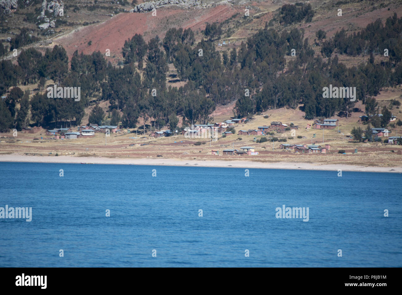 PERU SURAMERICANA lago ticaca Stock Photo - Alamy
