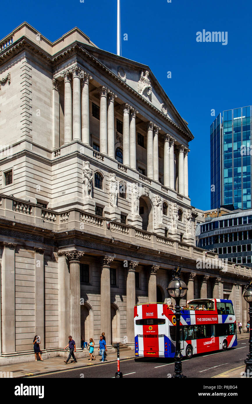 Old lady of threadneedle street hi-res stock photography and images - Alamy