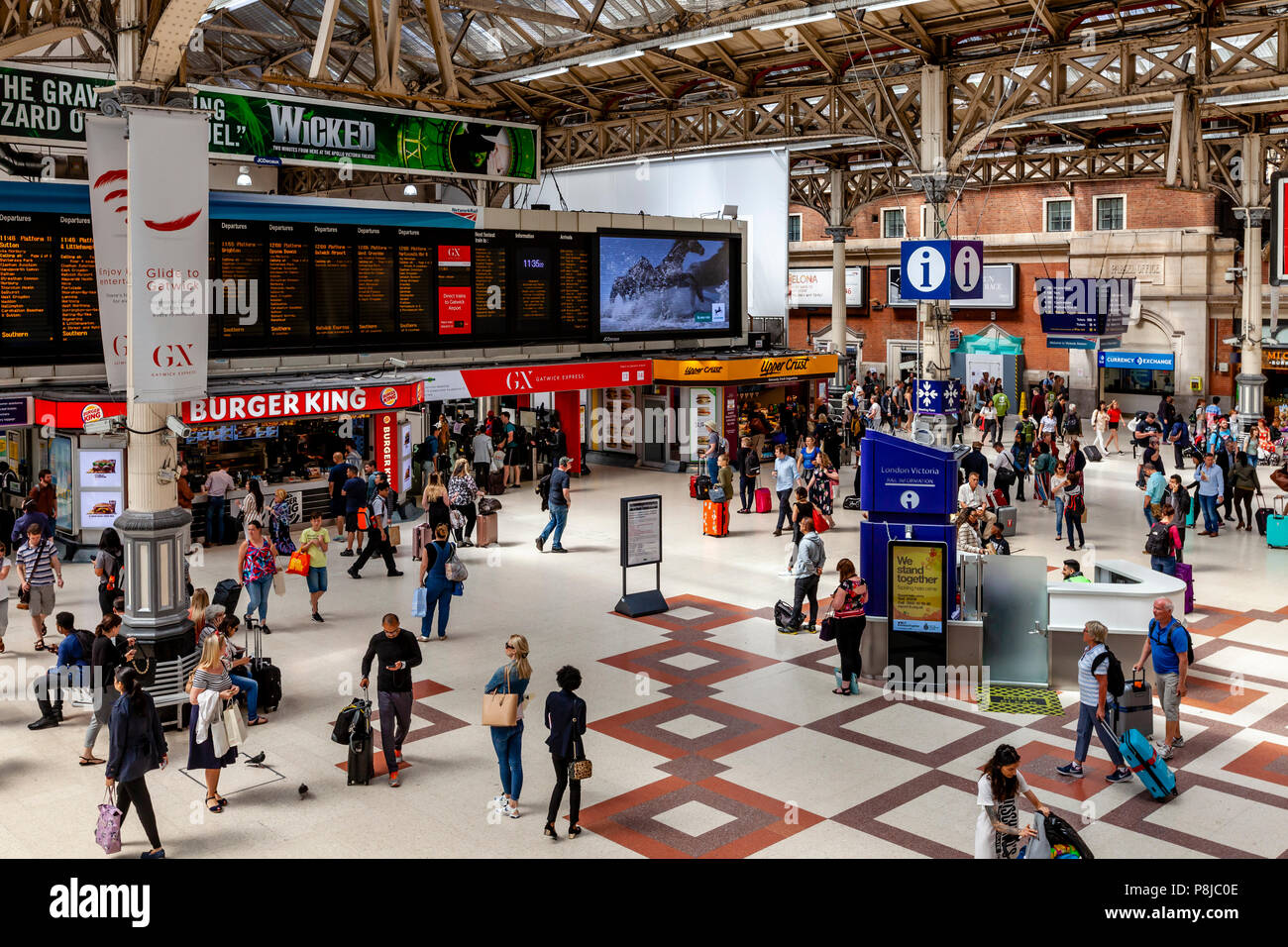 Victoria station architecture hi-res stock photography and images - Alamy