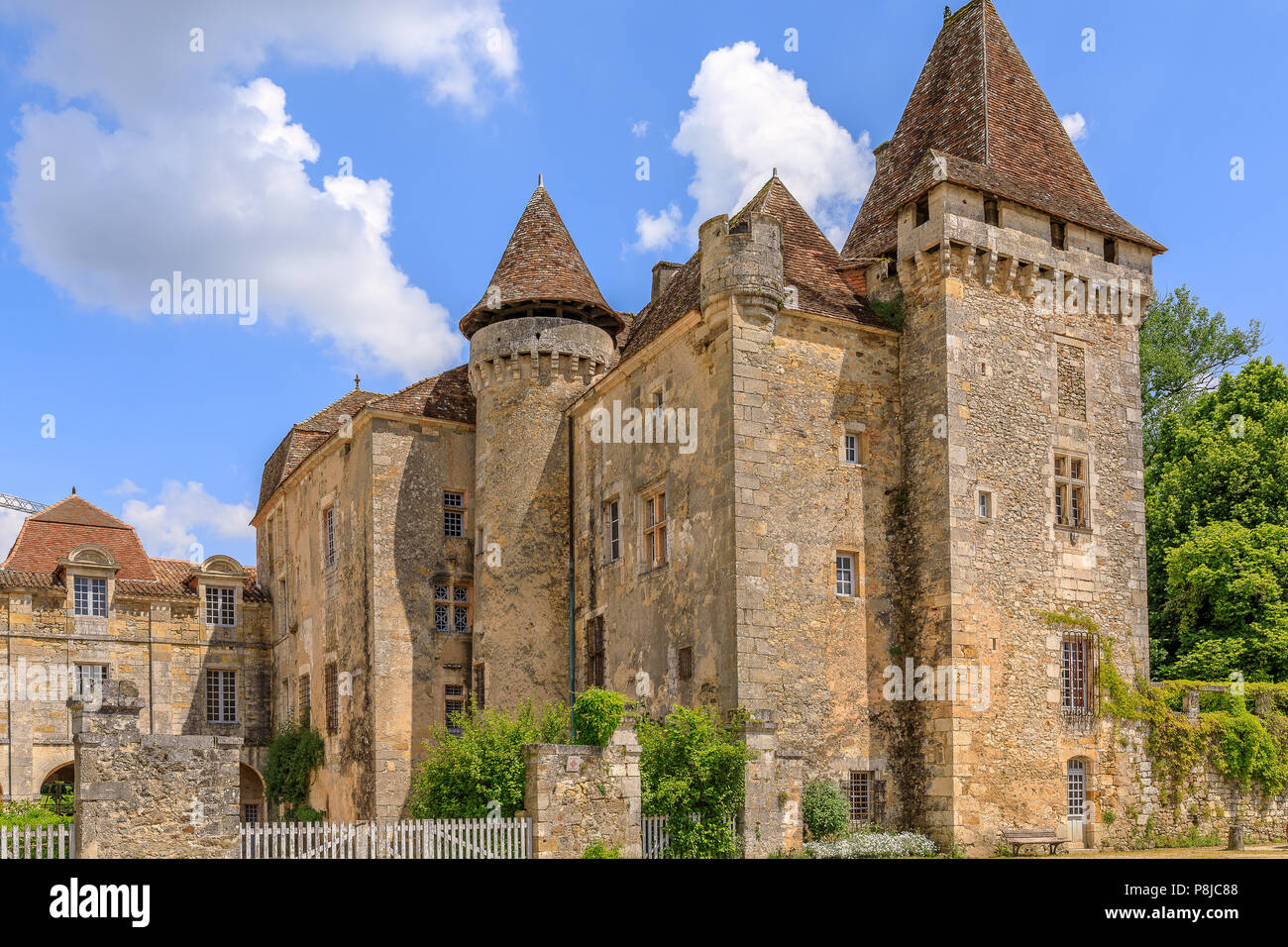 Middle age fortified castle in Dordogne, France Stock Photo - Alamy