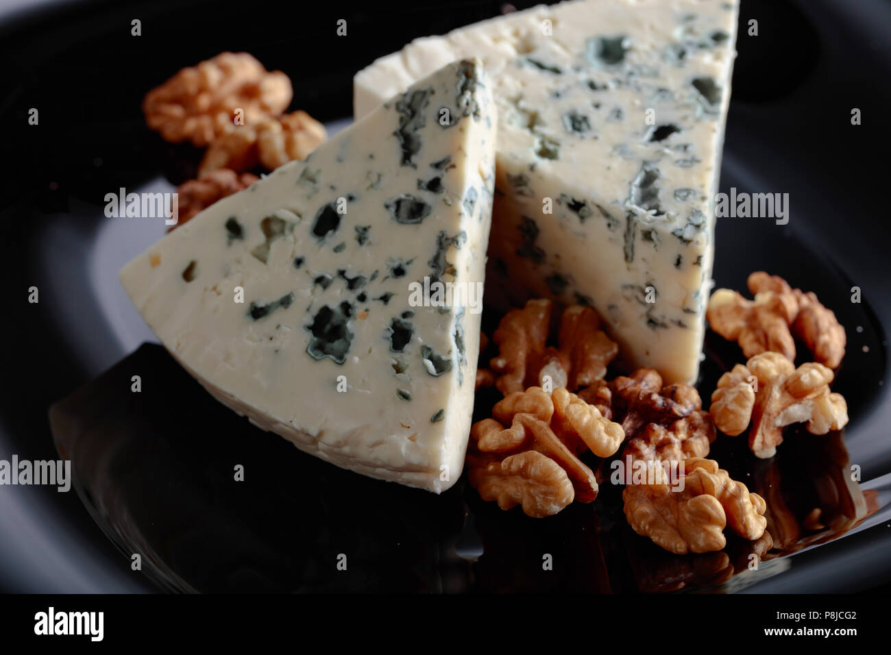 Chopped black walnuts hi-res stock photography and images - Alamy